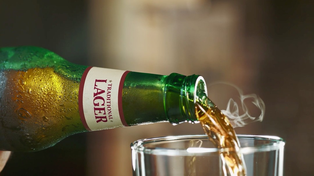 Yuengling Brewery Traditional Lager 6pk bottles. MacArthur Beverages